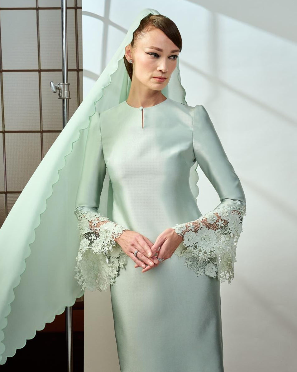 Selendang Bahu Chiffon Scallop (Pastel Sage Green) (PROMO PRICE : RM87 ...